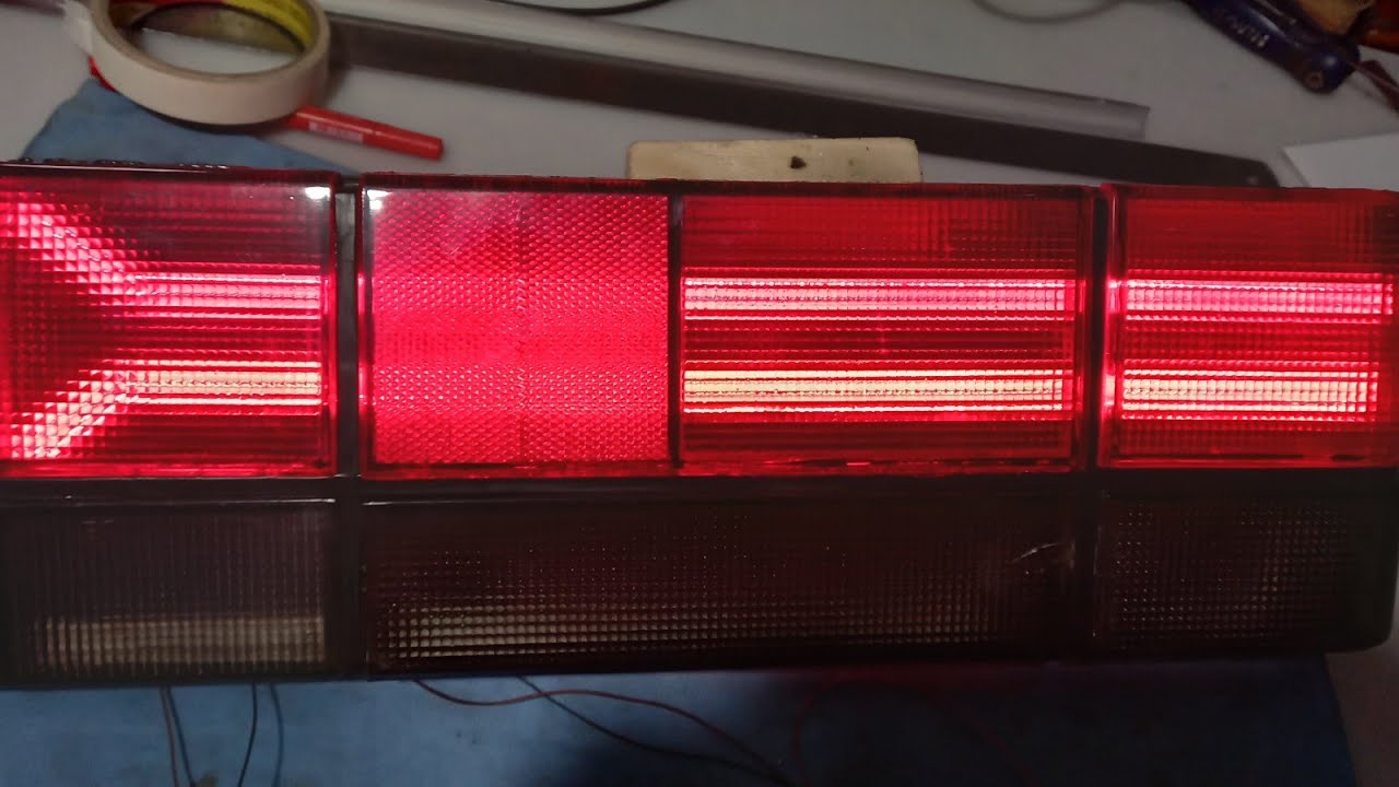lanternas traseira para o gol quadrado personalizada com setas sequenciais - YouTube