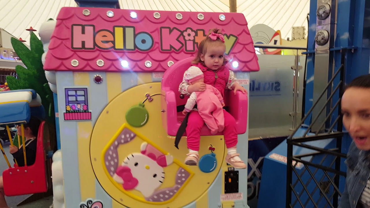 HELLO KITTY Coin operated kids kiddy ride arcade fairground @ BUTLINS ...