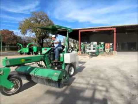 Sold! 2007 Lay Mor 8HC Three Wheel Sweeper Ride On Street Broom bidadoo ...