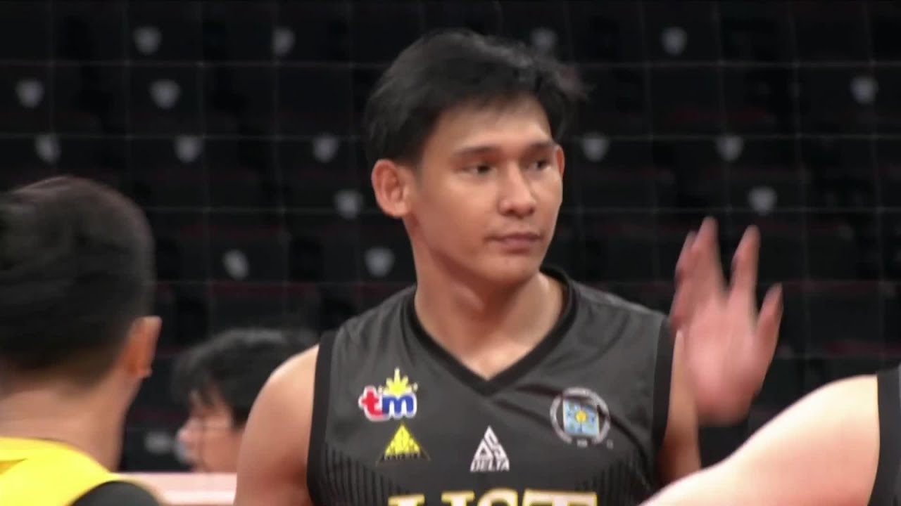 Paul Colinares SOLID BLOCKS for UST vs UP in set 1 💥 | UAAP SEASON 86 ...