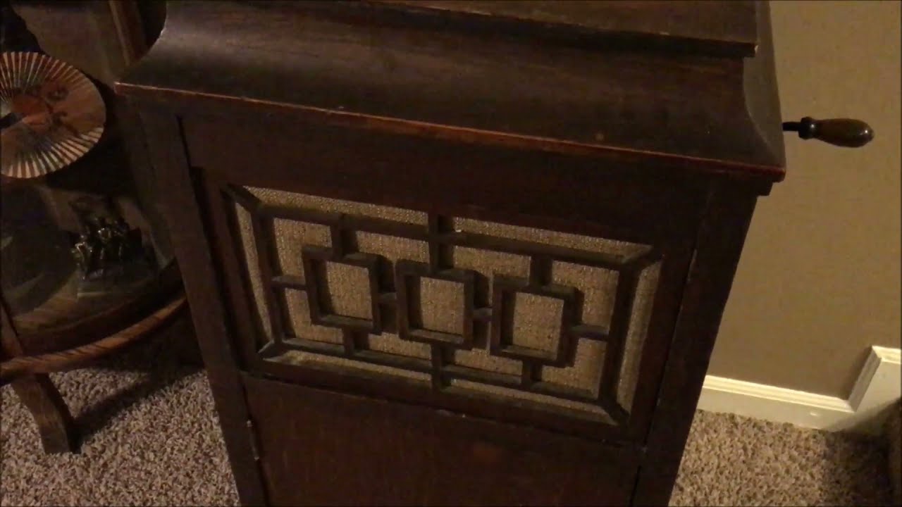 Playing Old 78rpm Records On A 1917? Brunswick Model 7 Phonograph ...