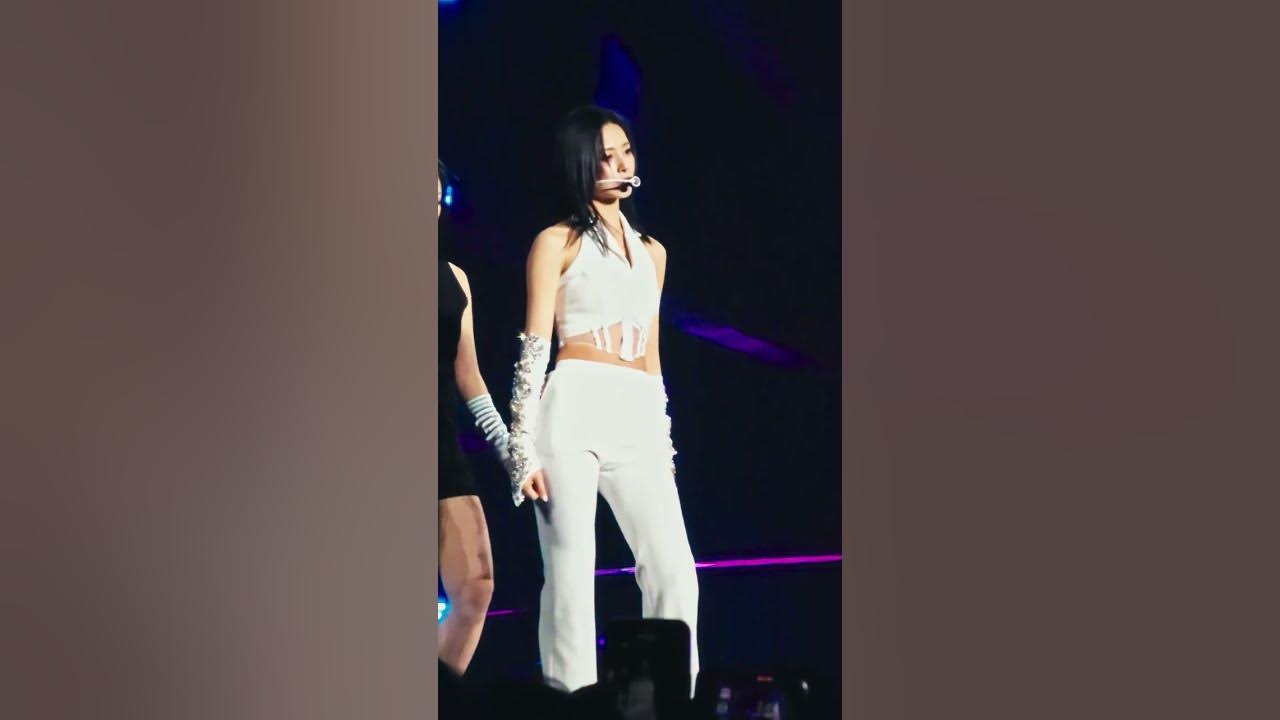 Twice Tzuyu (쯔위) - Done For Me @ Allegiant Stadium - Ready To Be Once More in Las Vegas [240316 ...