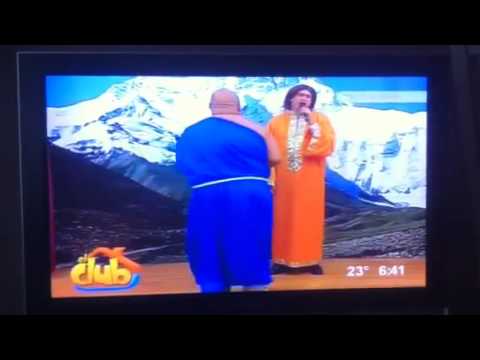 Monjeton bailando reggaeton - YouTube