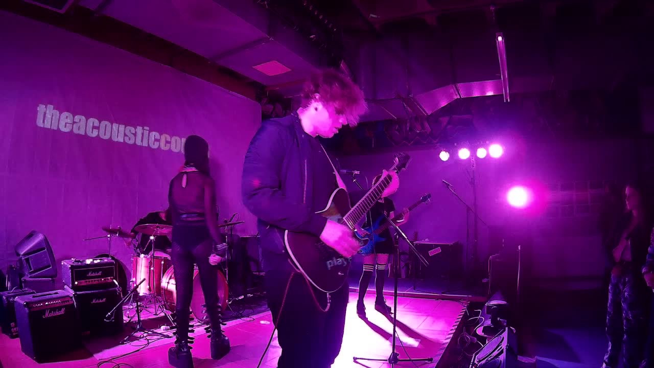 09 Helta Skelta part 1 20200110 Acoustic Couch - YouTube