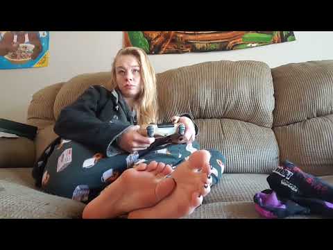 Gamer girl feet