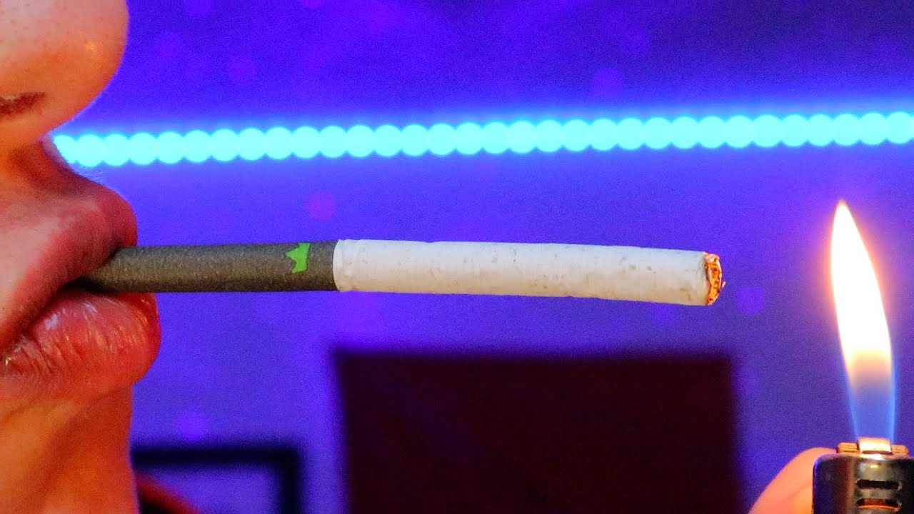 SMOKING A JOINT IN 1 BREATH! - YouTube