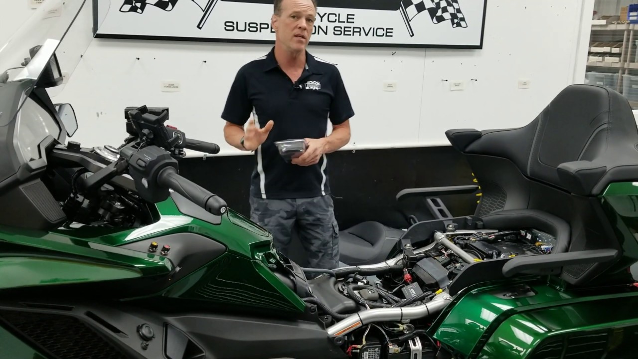 Amplink Power Distribution Module... Awesome! Big Bike Accessories Fuse ...