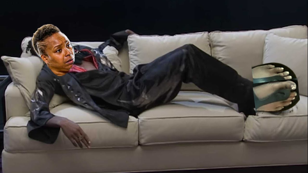 Pt. 2 Jaguar Wright & Her Nasty Feet On The Blue Couch - YouTube