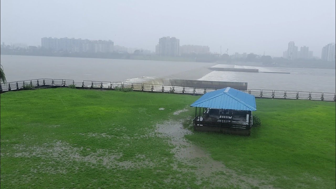 Beautiful Surat City in Monsoon | Tapi Nadi | Today Cozway Level | Tapi ...