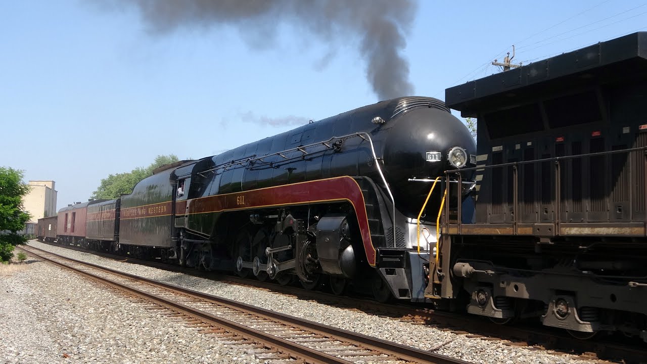 Norfolk and Western 611 steam locomotive class J Spirit of Roanoke ...