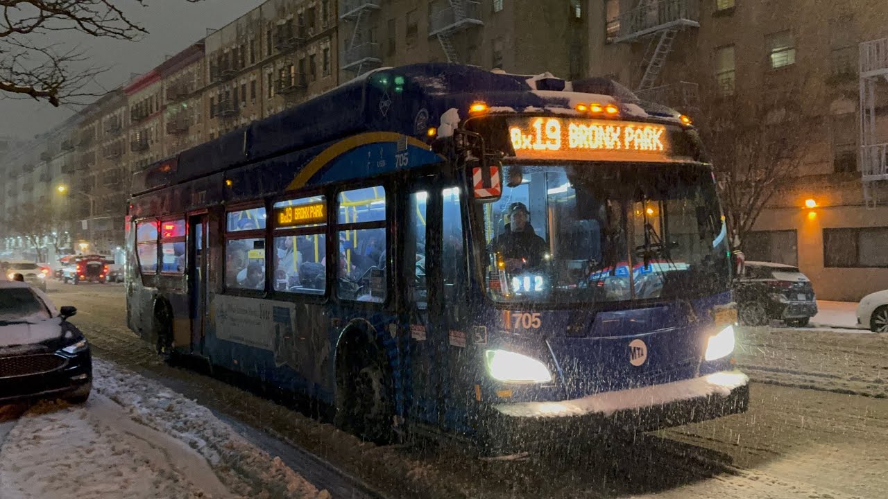 [LOAN] MTA MaBSTOA: 2016-17 New Flyer XN40 #705 on the Bx19 to Bronx ...