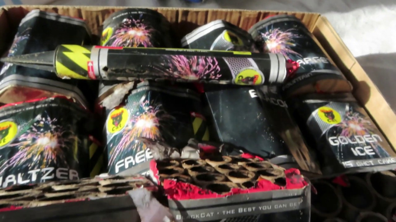 Black Cat Neptune Assortment Fireworks Unboxing - YouTube