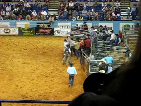 Bullfighter Getting Injured - YouTube