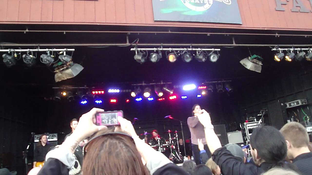 Creed - what's this life for (Alaska State Fair 2012) - YouTube