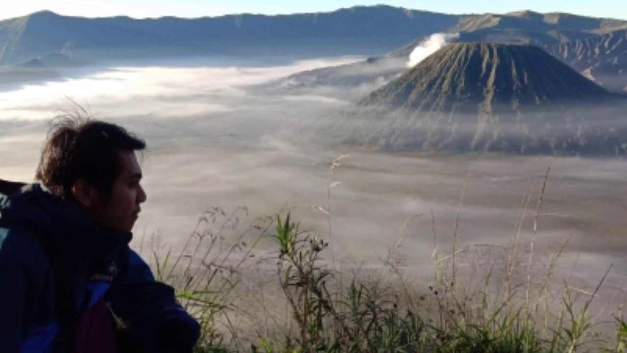 Jalan jalan di gunung bromo - YouTube