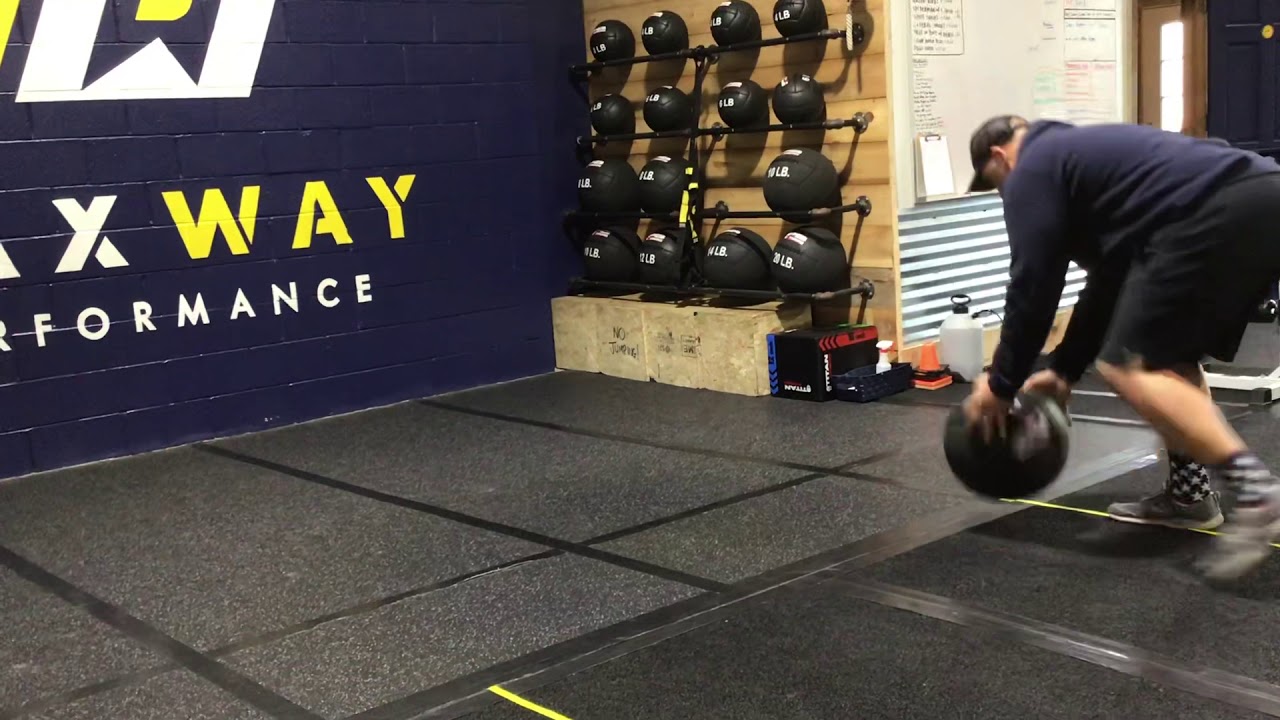 Sprinter Start Med Ball chest pass - YouTube