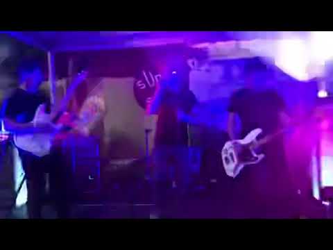 Les Clopes live Terrasse du Trabendo 24/8/21 filmé par Charlotte Mouly ...