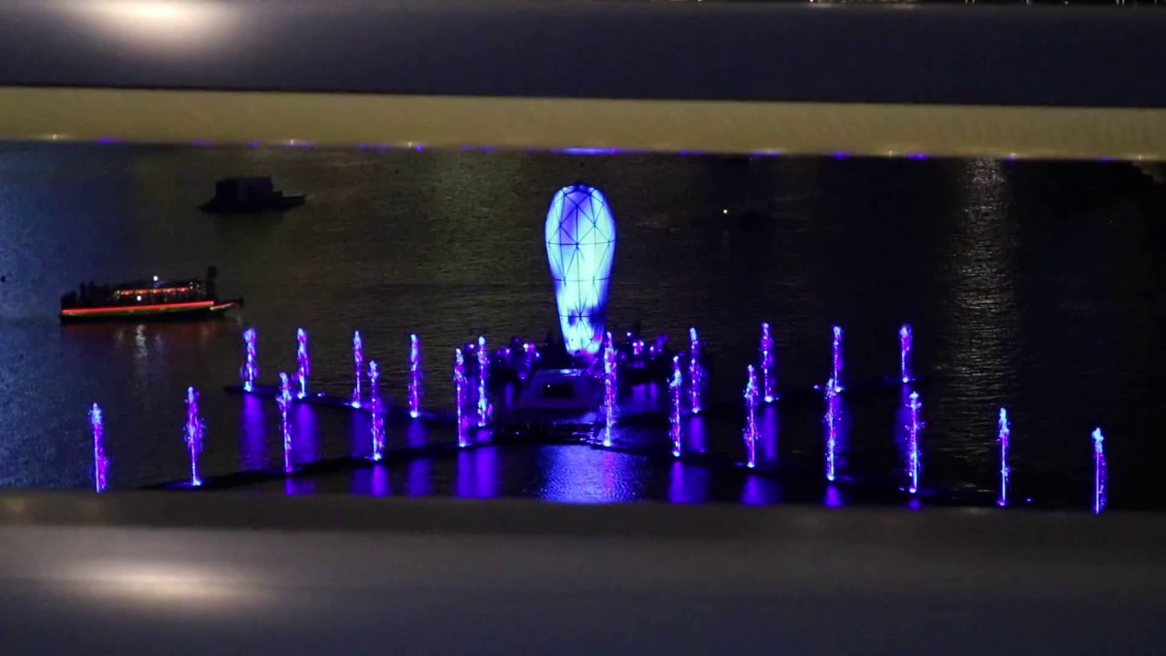 Spectra – Amazing Light & Water Show at Marina Bay Sands - YouTube