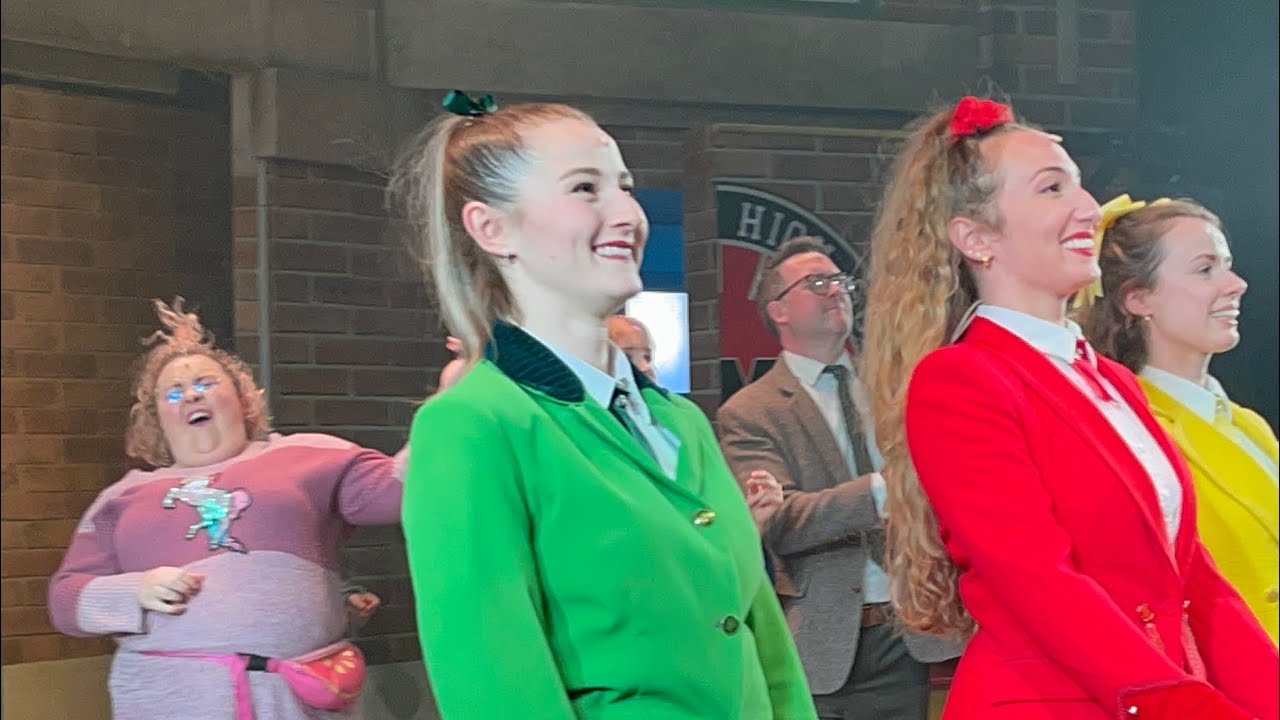 Never Shut Up Again - Hannah Lowther as Heather Duke 💚 - Heathers The ...