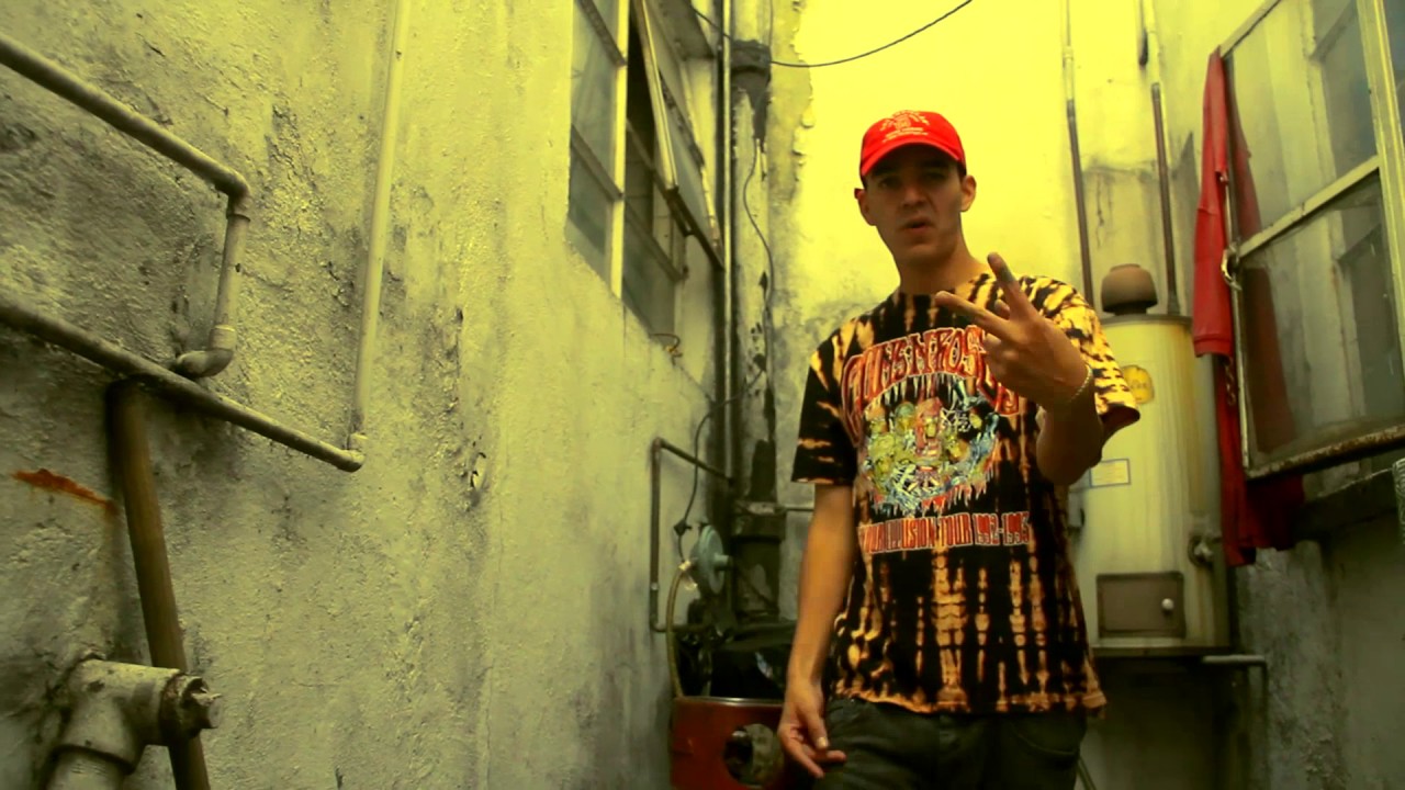 Fntxy - Milloneta (Prod. TR Records) - YouTube