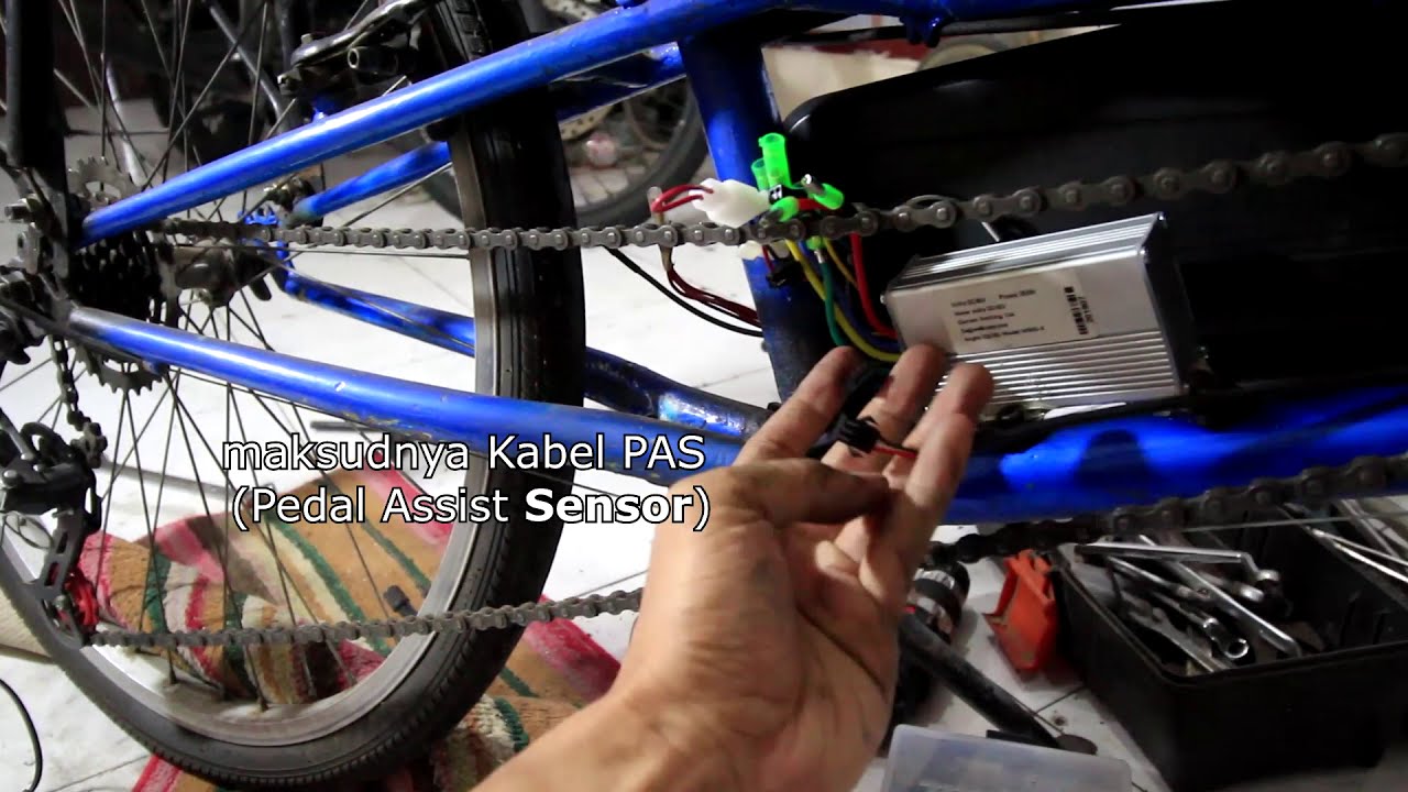 Part 3 E-bike: Pasang controller dan sensor sepeda listrik. - YouTube