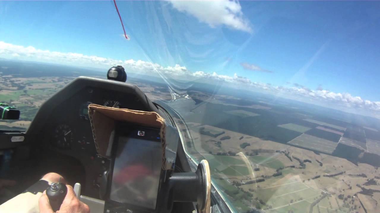 A Day at a Gliding Competition - YouTube
