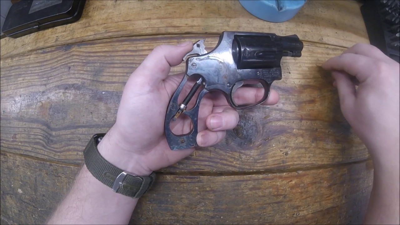 Smith and Wesson revolver (36) Disassembly. - YouTube