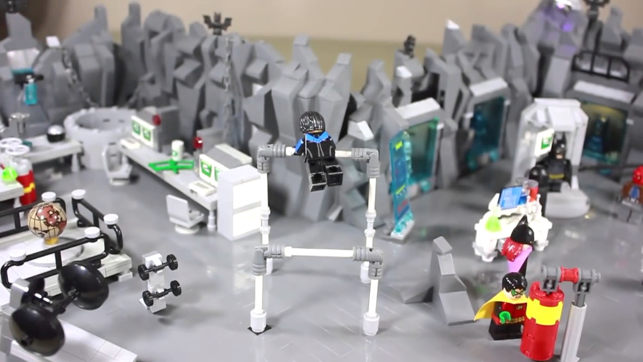 LEGO BATMAN BATCAVE MOC SUIT ROOM & GYM DC SUPERHEROES - YouTube
