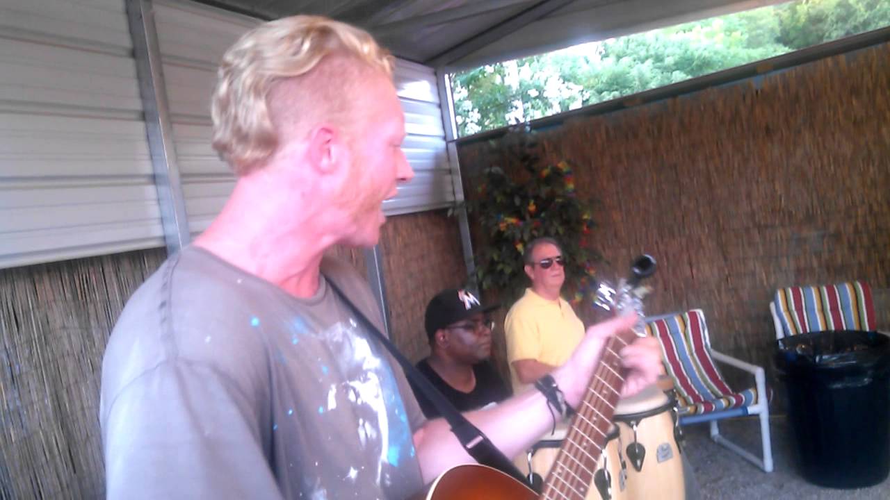 Daniel Arthur Gurley at Papa Robb's for Slap the Paint! - YouTube