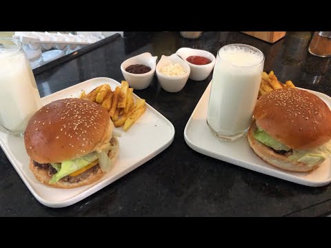 AĞIZ SULANDIRAN MUHTEŞEM HAMBURGER EVDE HIZLI PRATİK