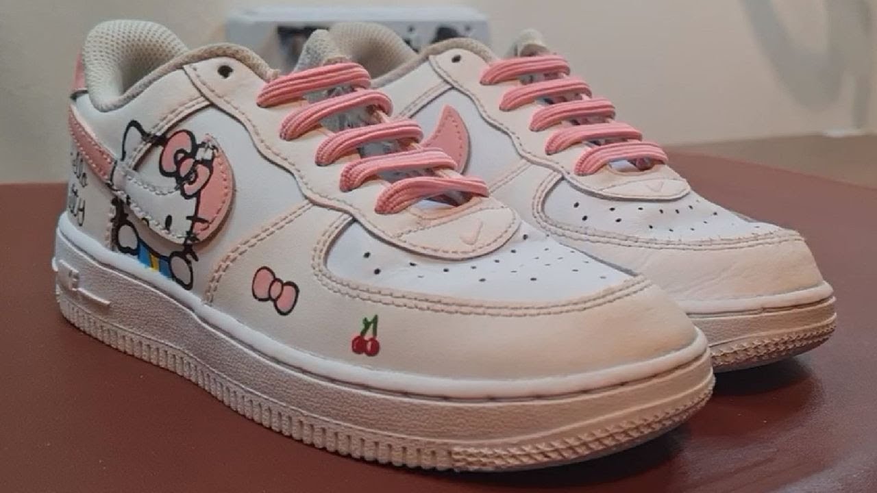 Cleaning Hello Kitty air forces 1 with my shoes cleaner that I made ...