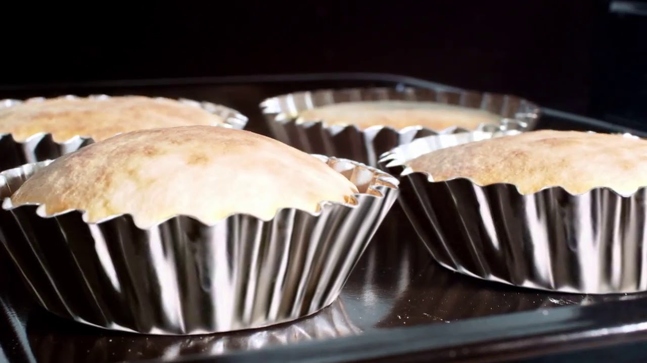 Goldilocks Special Fluffy Mamon - YouTube