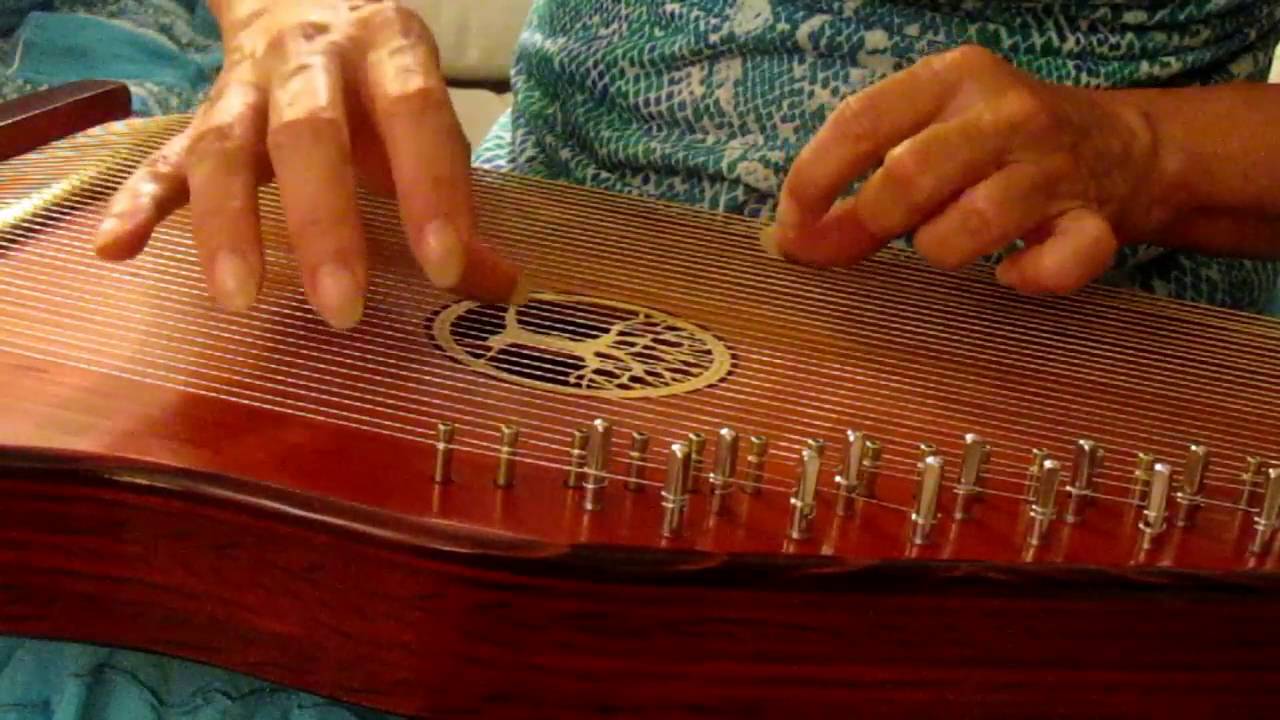 A new easy way to play your harp - YouTube