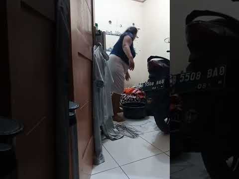 bumil jemur di bantuin suami