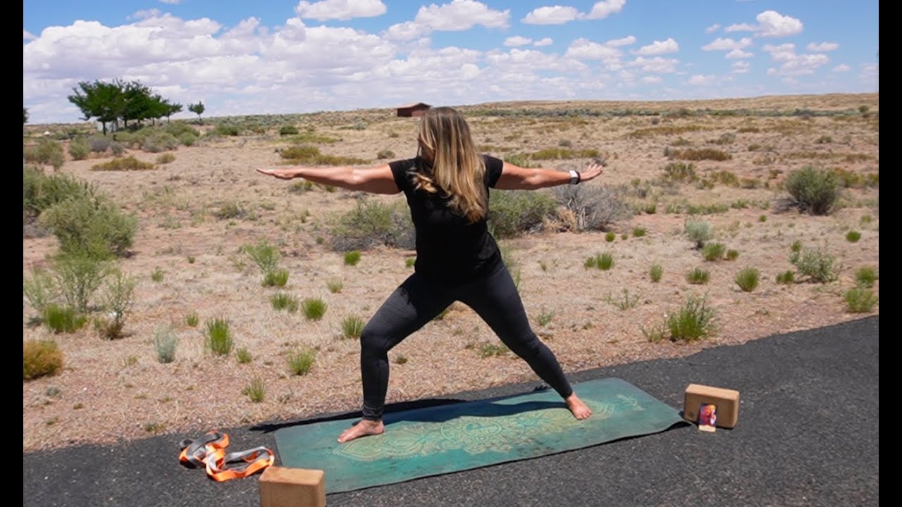 15 minute beginner yoga for over 40 or any yoga beginner - 30-day yoga ...