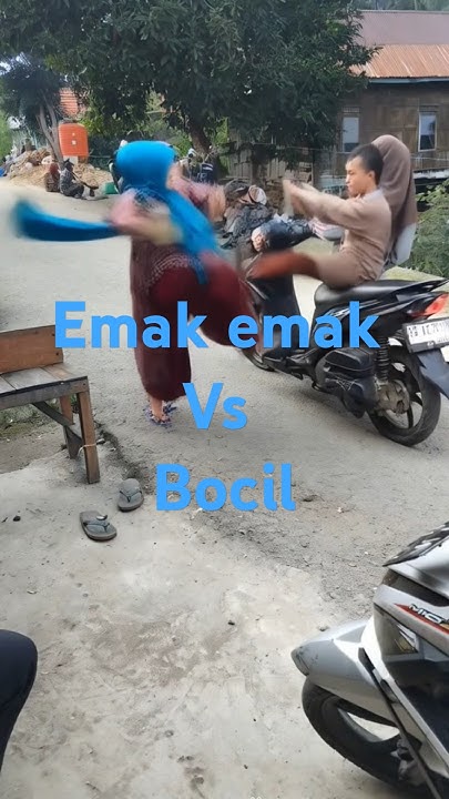 Hiburan lucu | Emak emak vs bocil #funny #shorts #hiburanbuatwarga - YouTube