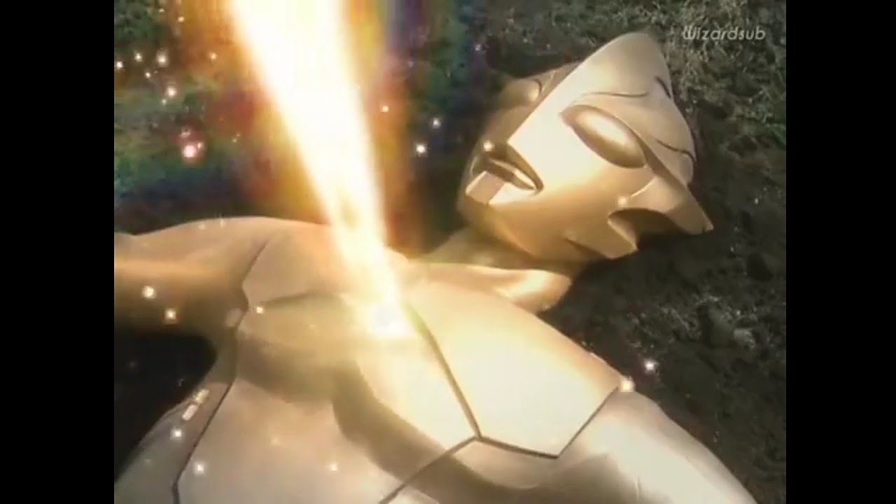 Ultraman mebius becomes golden statue - YouTube