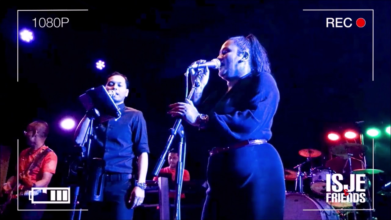 Selena cumbia medley @ 129 Jaar Javaanse Immigratie Party - YouTube