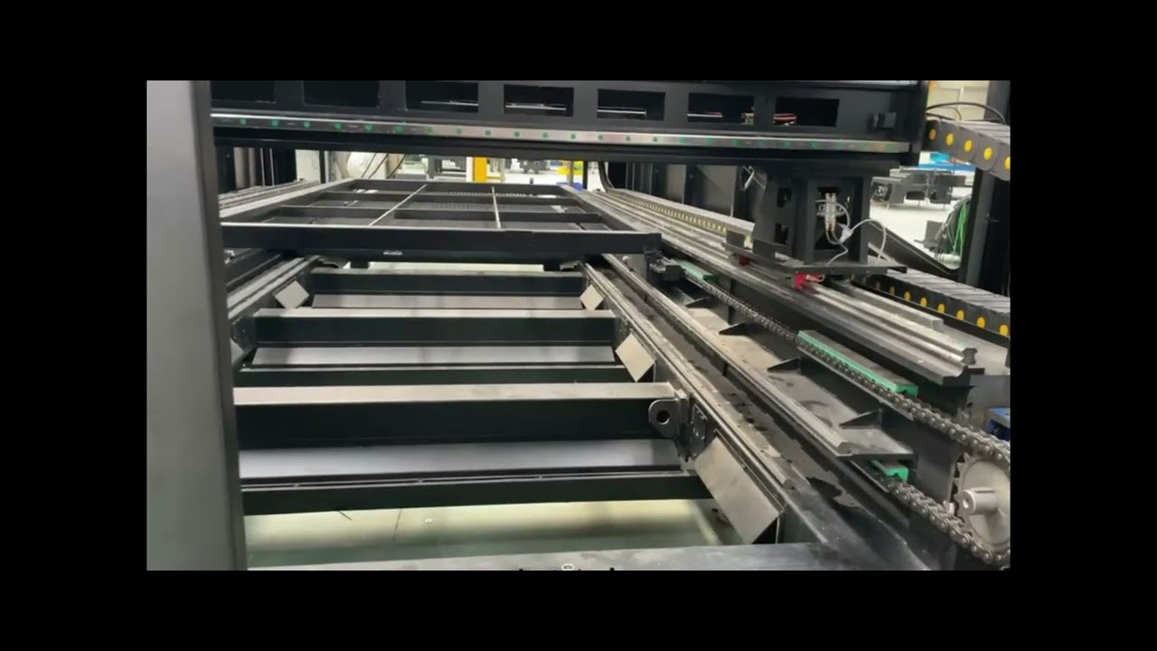 Enclosed exchange platform fiber laser Cutting machine - YouTube