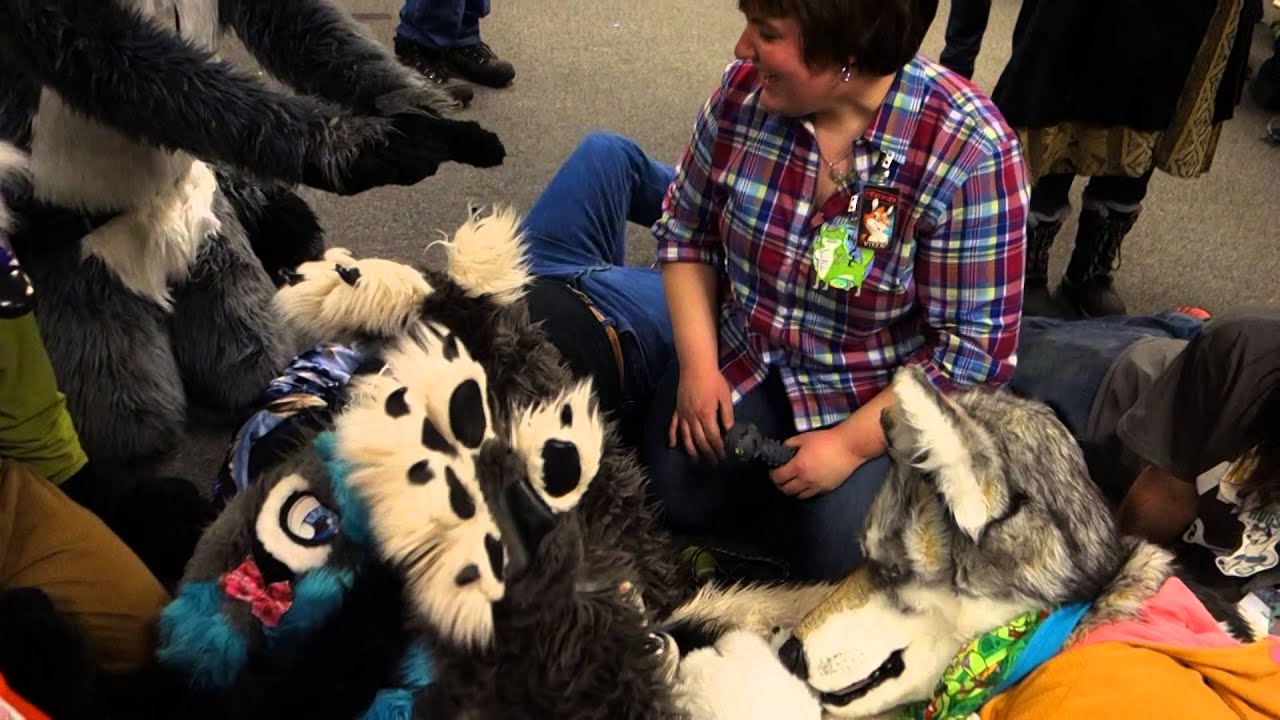 Canton - FURRY PILE!!! - YouTube