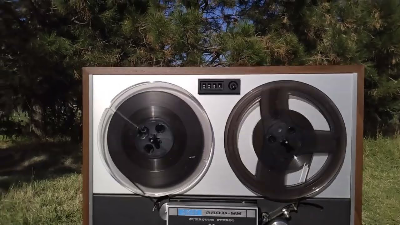 AKAI 280D-SS - YouTube