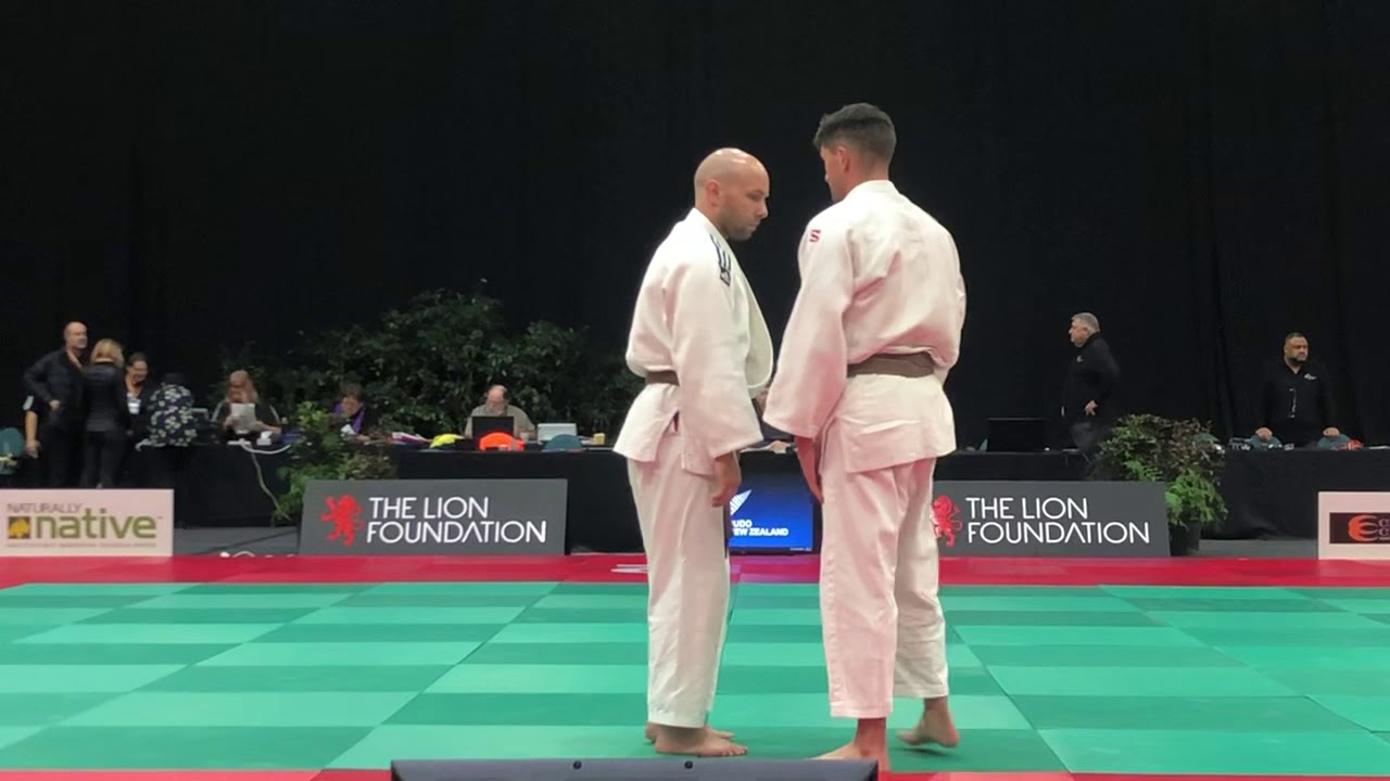 Grading for judo black belt - YouTube