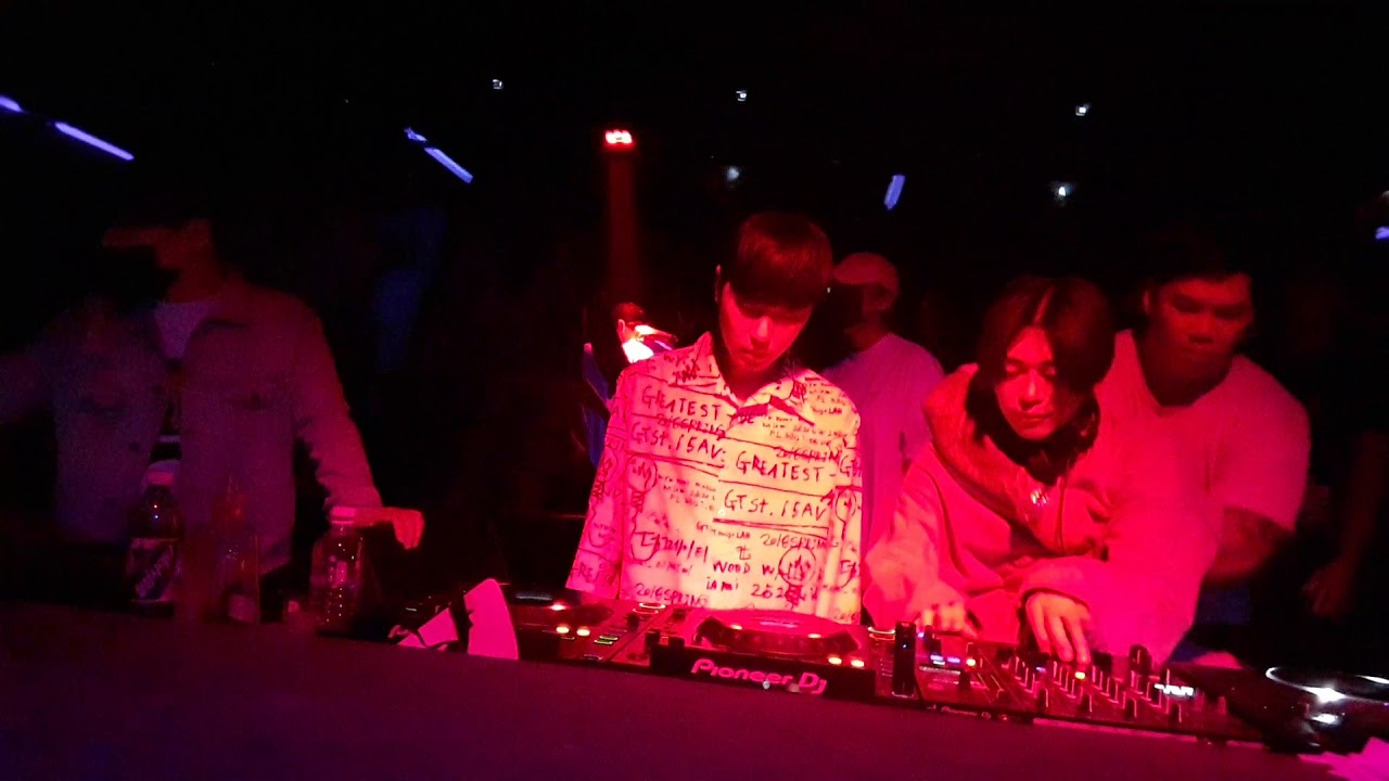 Club burning sun seoul, dj pnutz(8) 클럽 버닝썬 서울 - YouTube