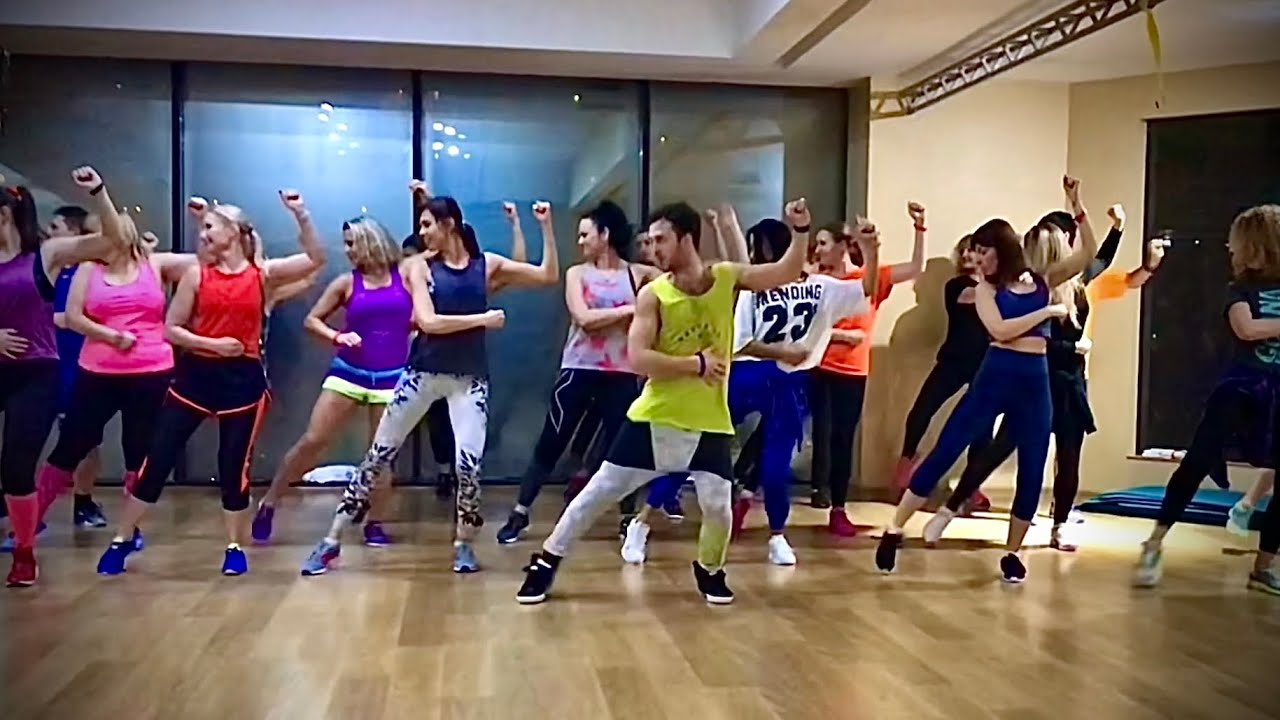 Michelle Gutty - Eso Que Tu Tienes | Zumba® & Yaroslav SENYK - YouTube