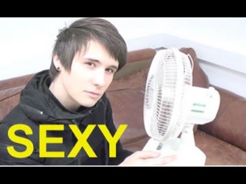 Dan Howell Shirtless