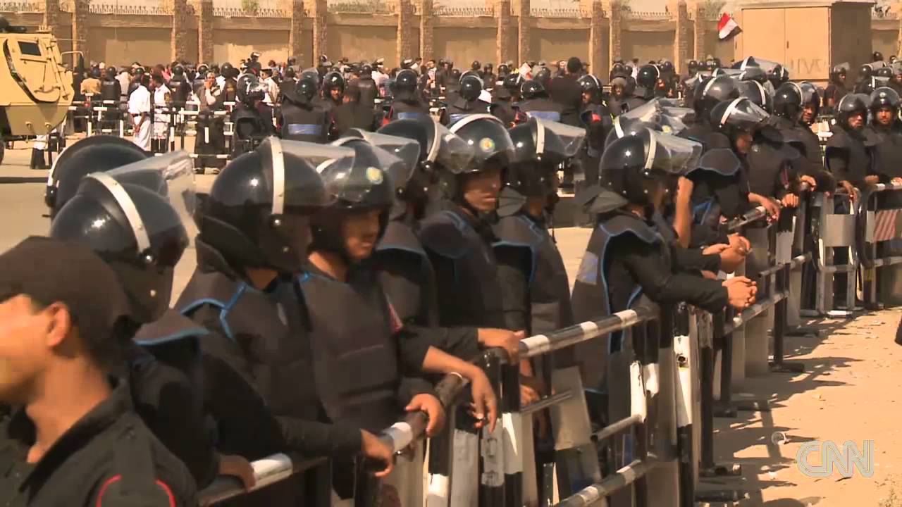 Egyptian police protest beard ban - YouTube