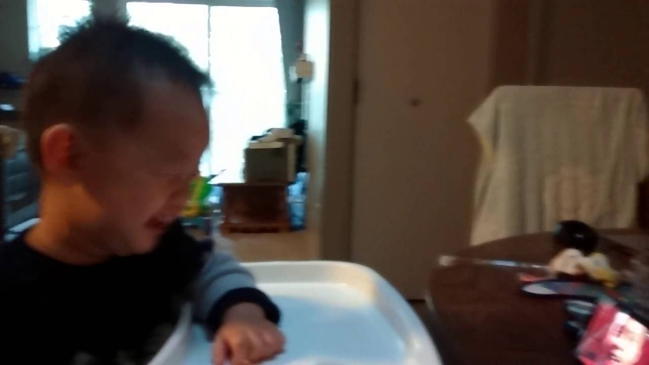 Kid react to AFV new host - YouTube