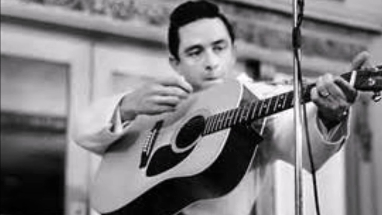 Ring Of Fire - Johnny Cash 1963 - YouTube