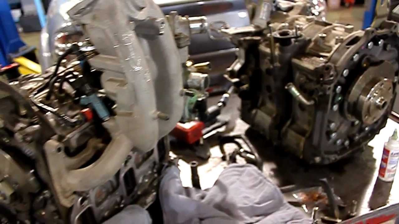 1.3L (13B) Rotary Engine Upclose (New and old engine) - YouTube