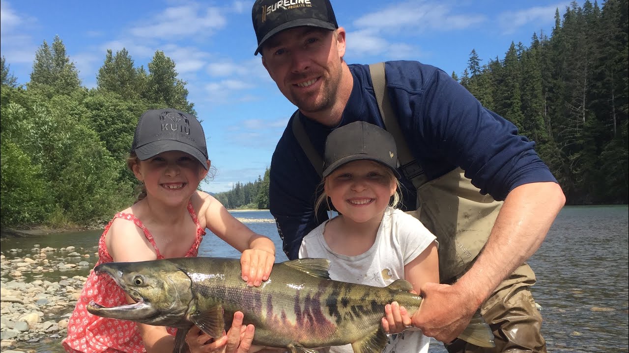 Kitimat river salmon fishing - YouTube